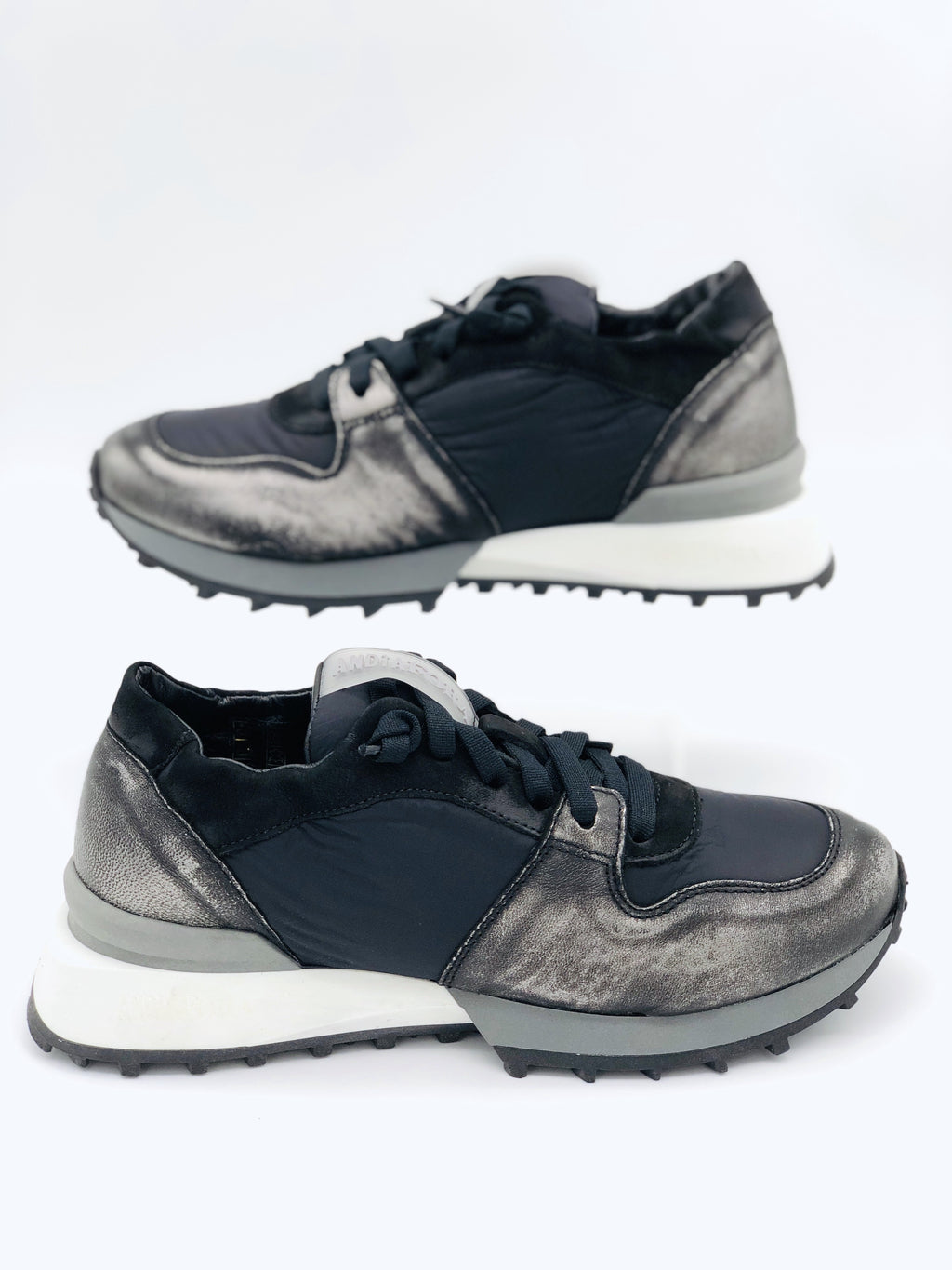 Ruffle Ruffle Trainer Andiafora Silver – Nina's Boutique